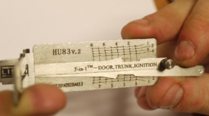 Picking and Decoding the HU83 Lock with Genuine Lishi!